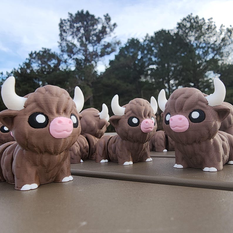 3D Printed Highland Cow Fidget Toy: Articulated Desk Buddy - Etsy