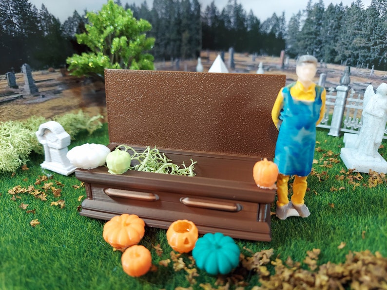 1:24 (half Scale) Casket, Coffin. Perfect for a Halloween Dollhouse or ...