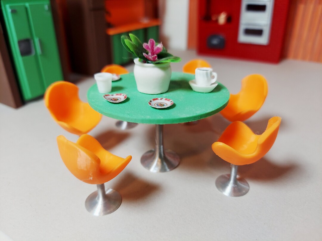 1:24 Scale (half Scale)this is for Just the Kitchen Table and 6 Chairs ...