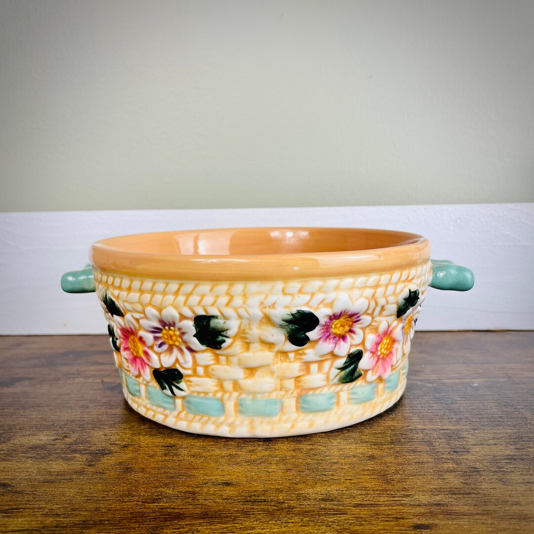 Vintage Temptations Handpainted Ribbons and Rattan Round Casserole Dish ...