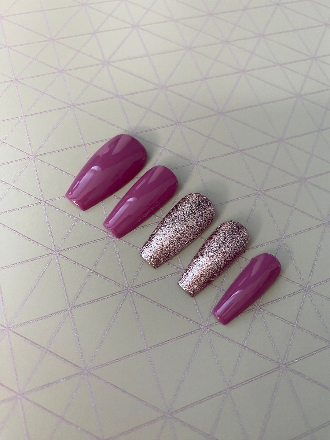 10 Stick-on Nails for Fingernails / Glitter Design: Set - Etsy