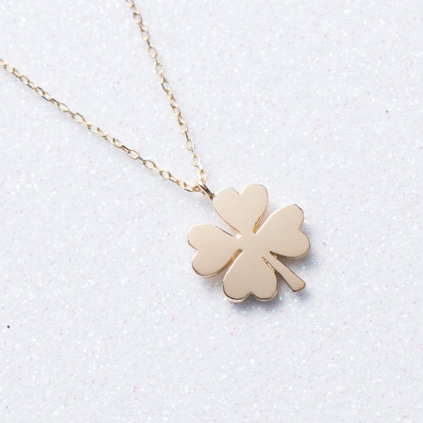 Clover Necklace - Etsy