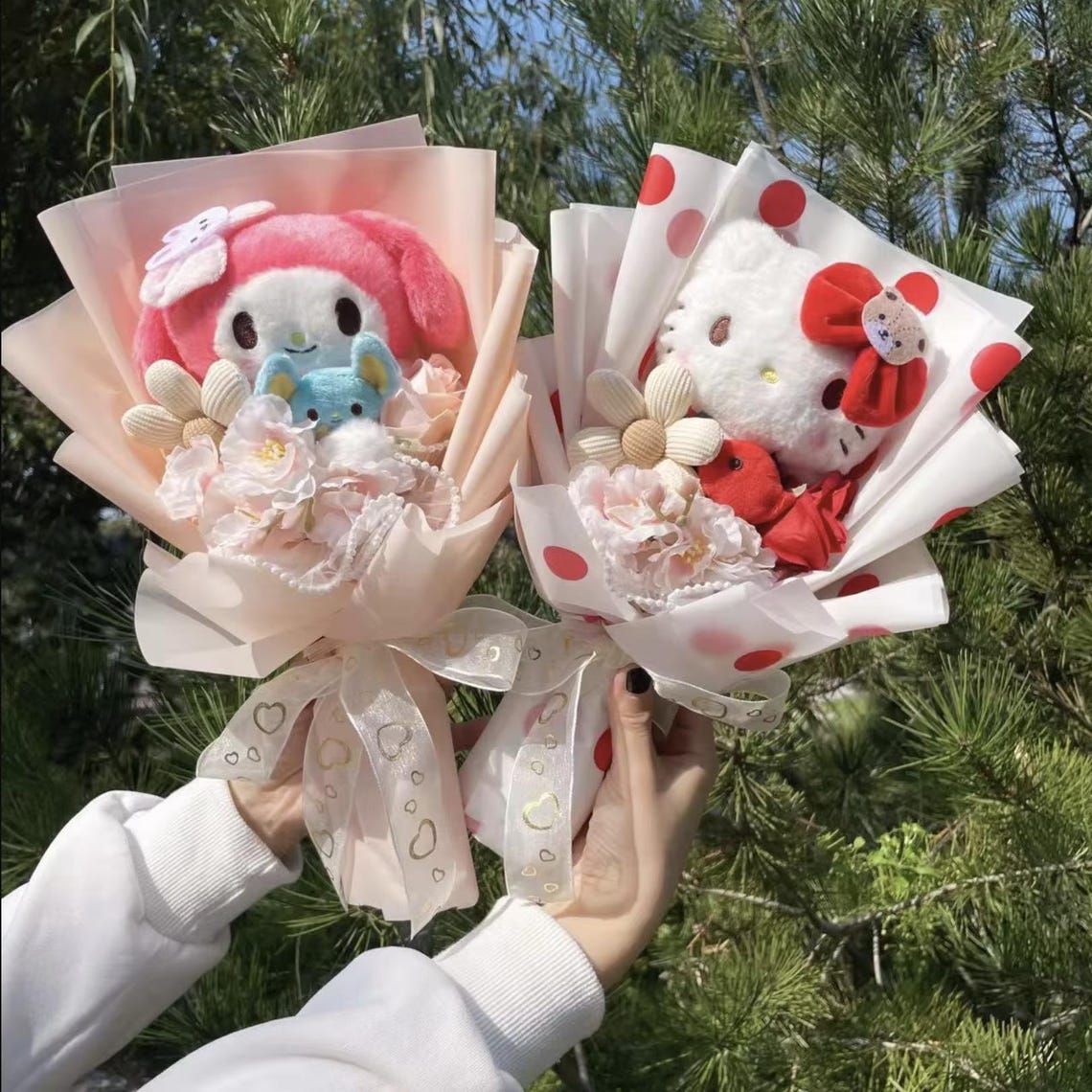 Valentine's Day Hello Kitty & My Melody Plush Bouquet – Bouquet With ...