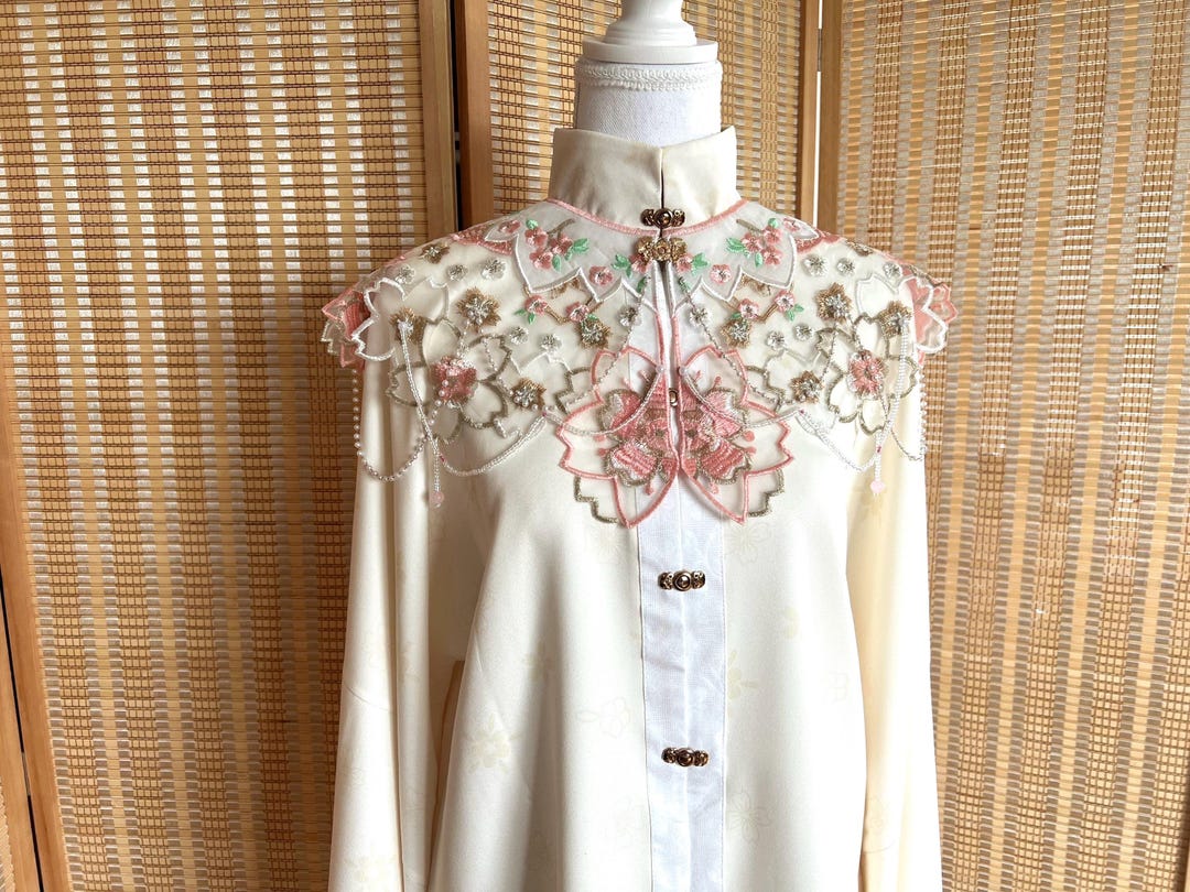 Hanfu Accessories, Chinese Yunjian Collar, Embroidered Cloud Shoulder ...