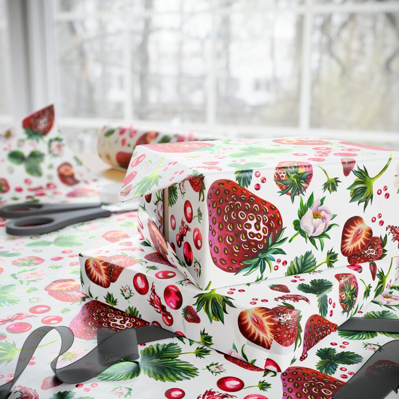 Strawberry Wrapping Paper, Strawberry Birthday Gift Wrapping Paper Roll ...
