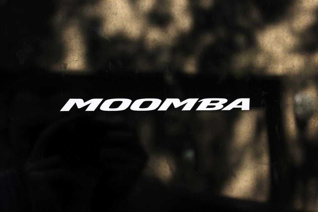 2x Moomba Waterski Wakeboard Wakesurf Barefoot Boats Trailer Vintage ...