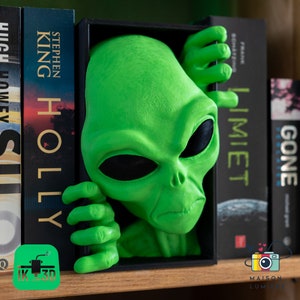 Alien Book Nook Shelf Insert Detailed Sci-fi Design & Decor, Perfect ...