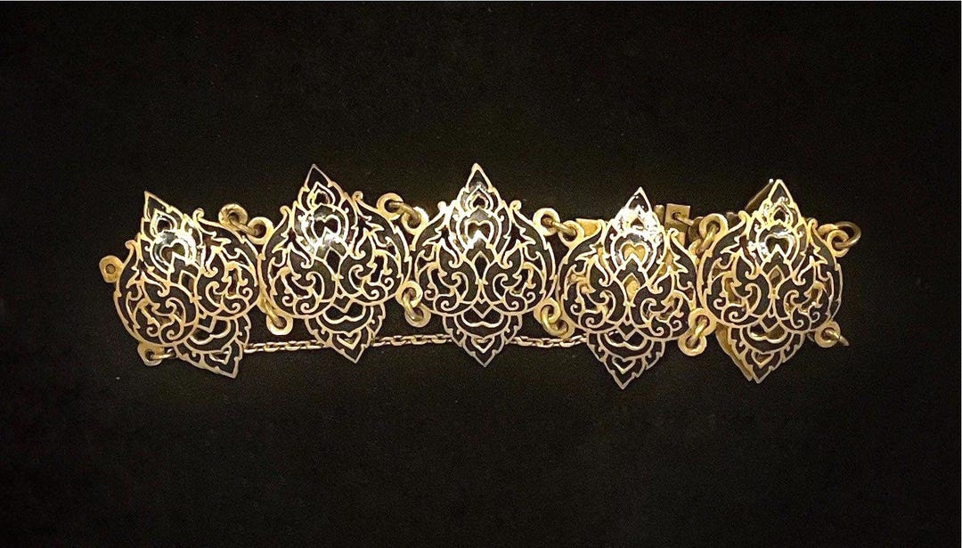 Stunning Bracelet Made in Siam. Made Before 1939. Gold and Black Links ...