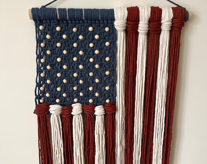 Macrame American Flag - Etsy