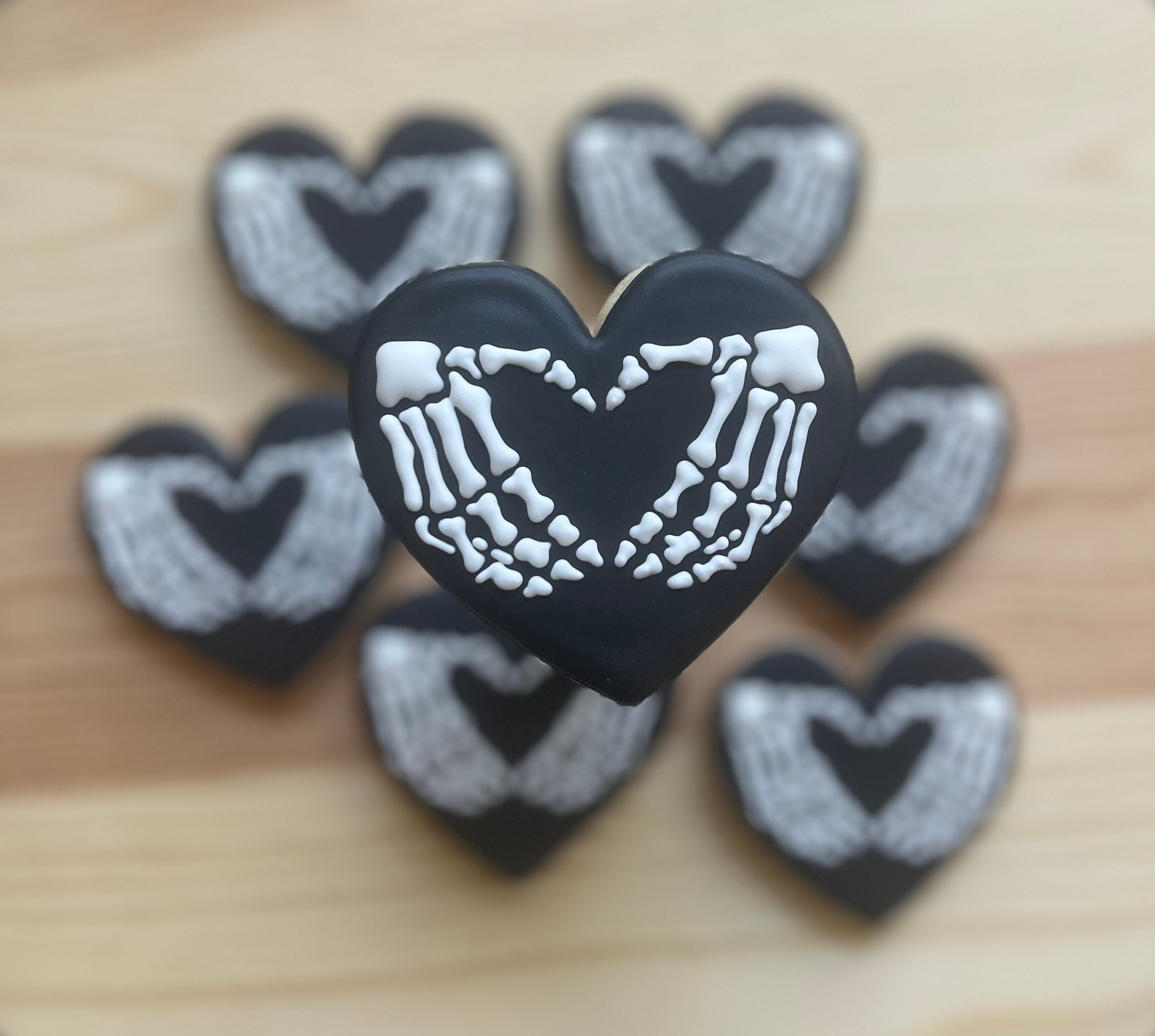 Skeleton Hands Heart, Creepy Valentine, Love Skeleton Hands, Funny ...