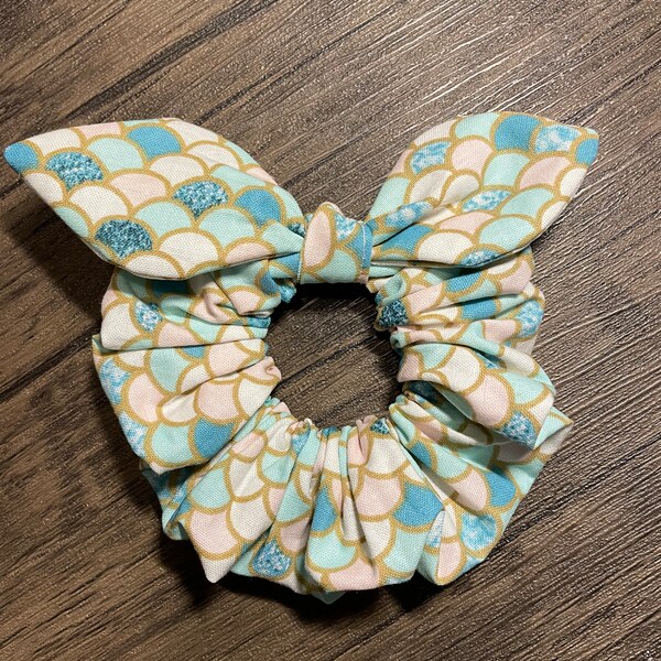 Pineapple Scrunchie - Etsy
