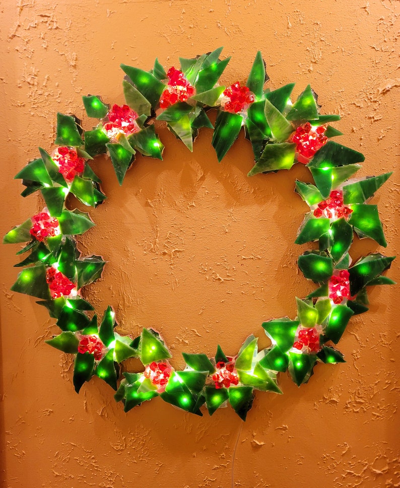 Illuminated Stain Glass Wall Hanging (christmas Wreath) - Etsy