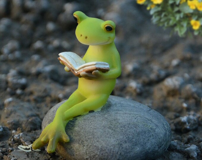 Green Frog Statue, I Love You With All My Heart, Concrete Garden Frogs ...