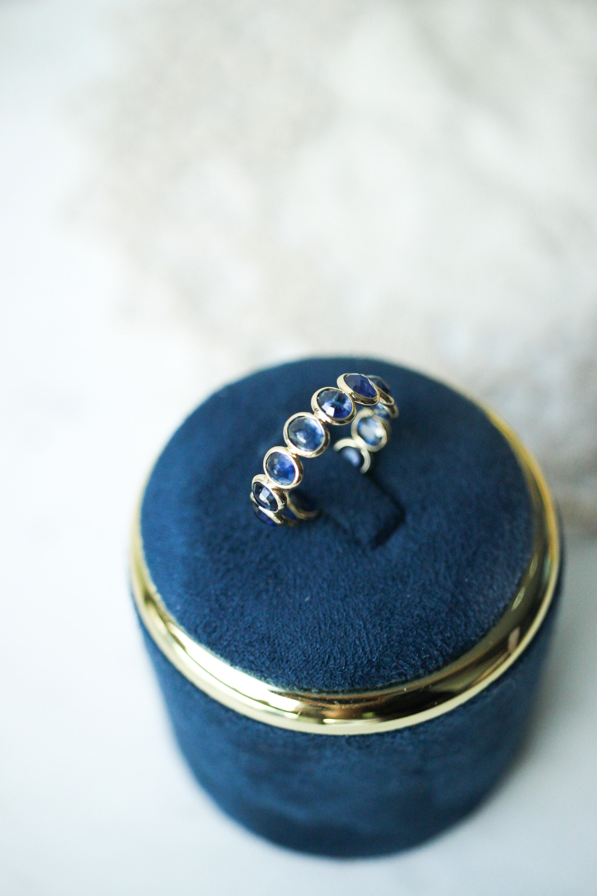 Infinity Sapphire Ring in 18k Yellow Gold solid - Etsy