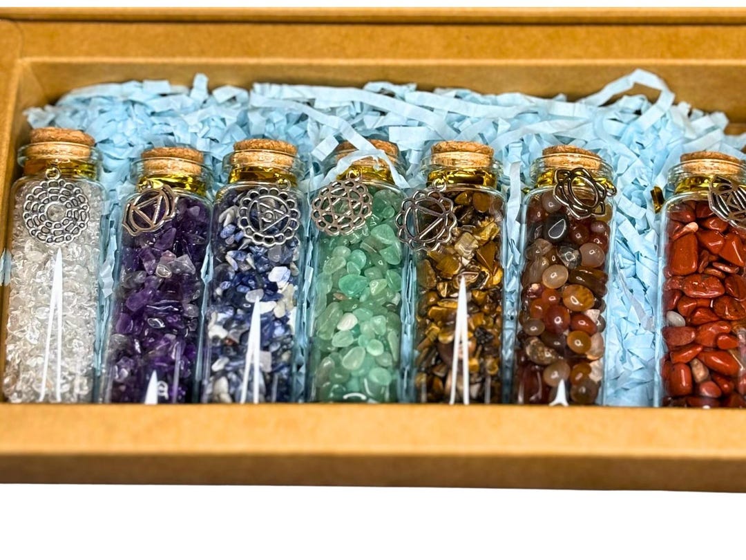 7 Chakra Mini Gemstone Spell Jar Gift Set: Reiki Healing Crystals - Etsy