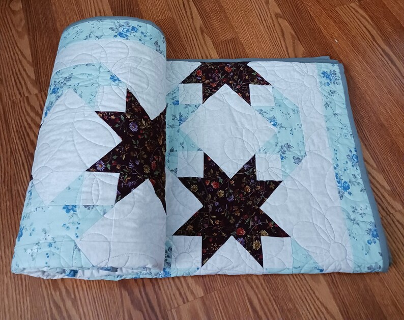 Sky Blue and Maroon Stars Quilt - Etsy