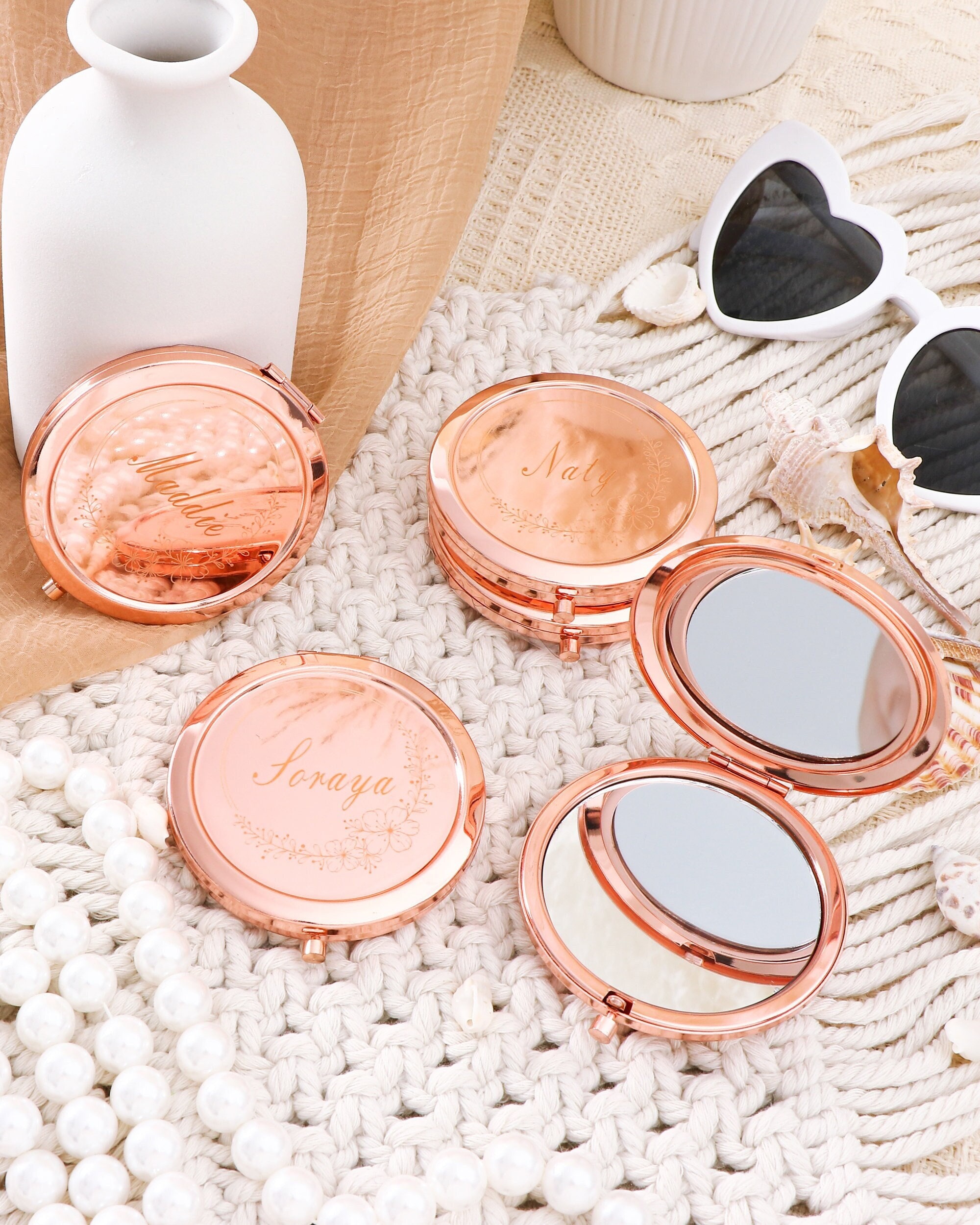 Personalized Compact Mirrors