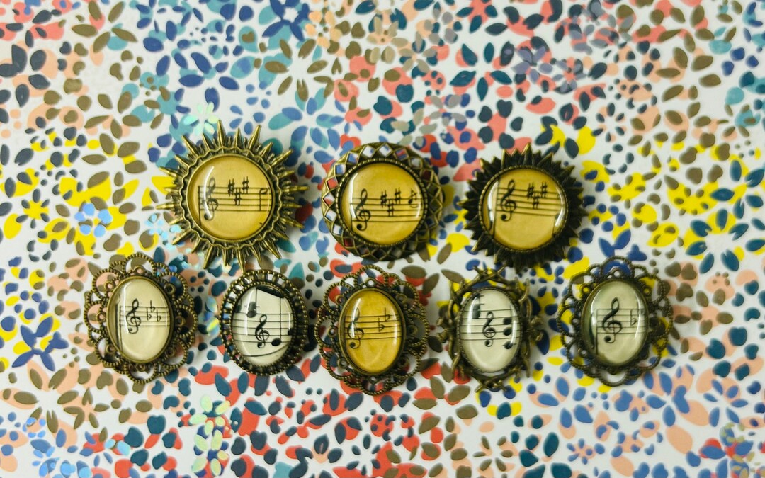 Treble Clef Brooch Pin / Treble Clef Gifts / 1in Music Pins / Upcycled ...
