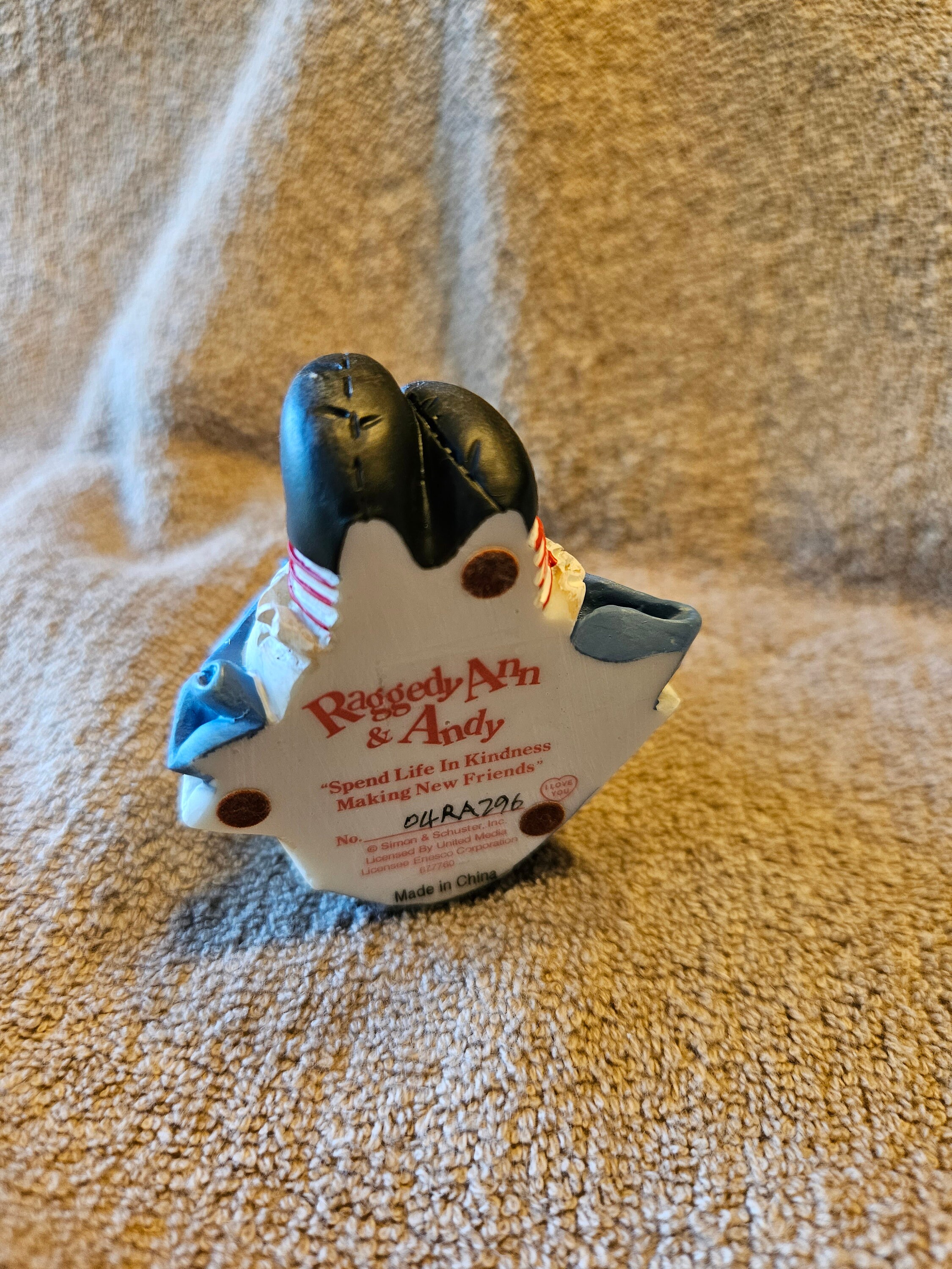 Enesco Raggedy Ann and Andy Figurine spend Life in Kindness Making New ...