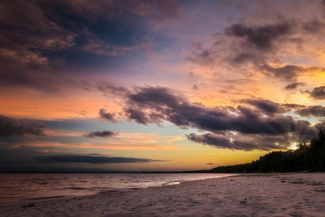 Plage De Vauvert, Saguenay, Québec, Canada - Etsy