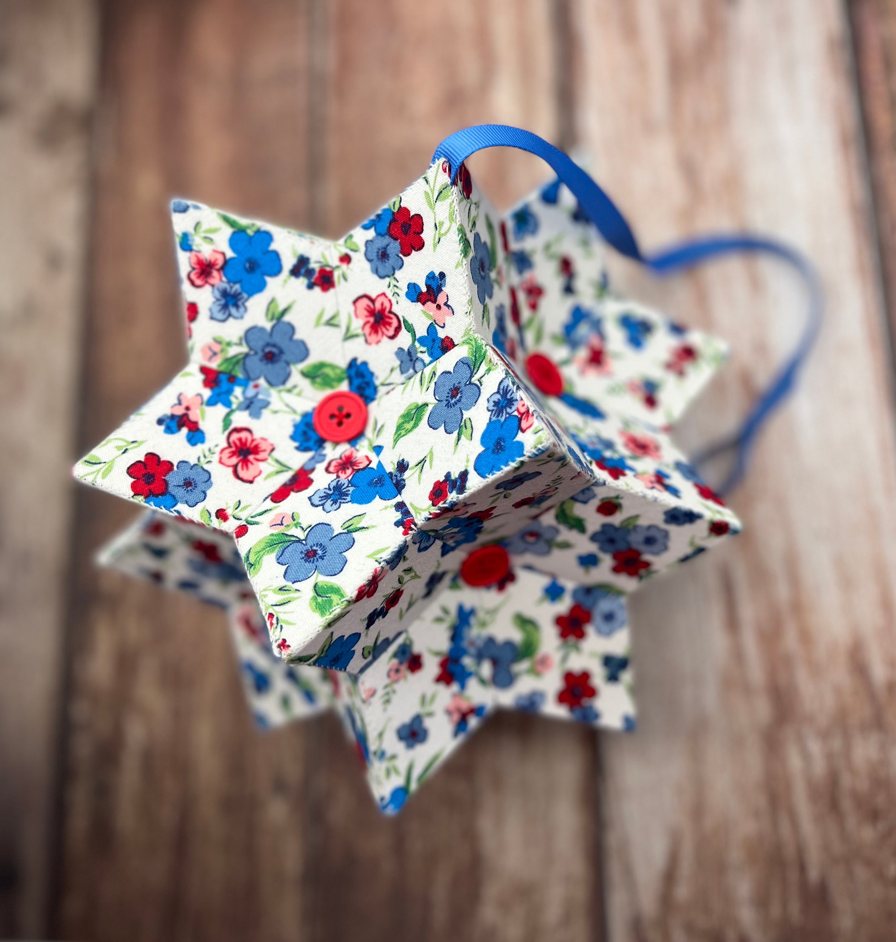 Hanging Moravian Star // Star of Happiness Handmade - Etsy