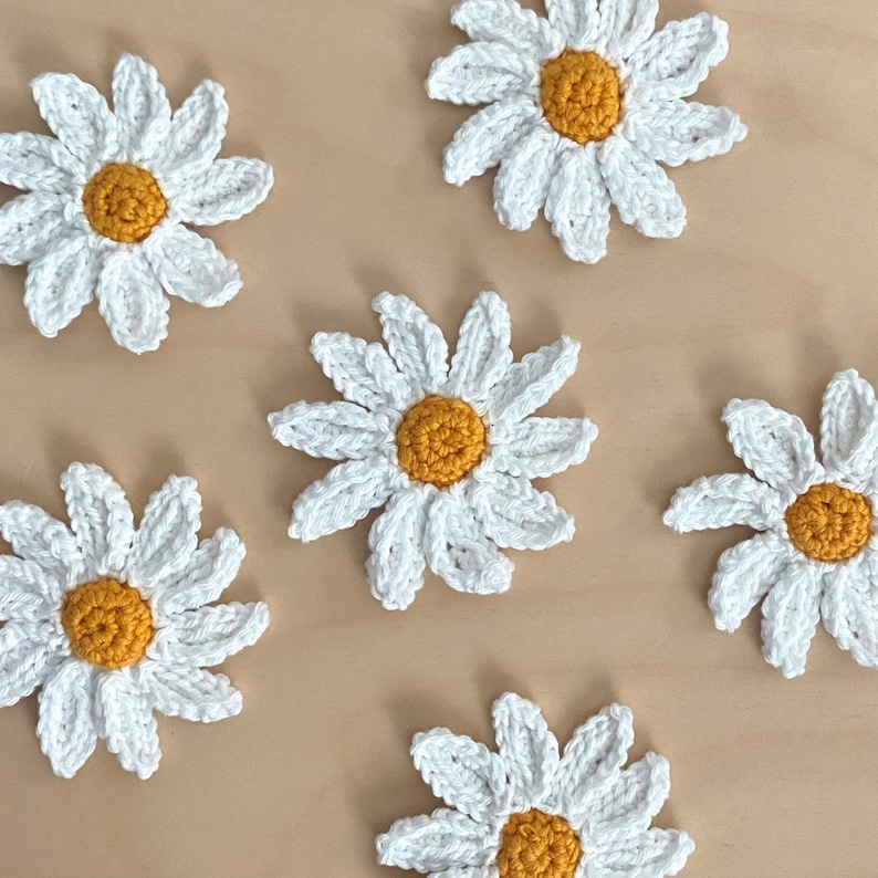 Daisy Crochet Pattern: Easy Flower Appliqués (PDF Download) - Etsy