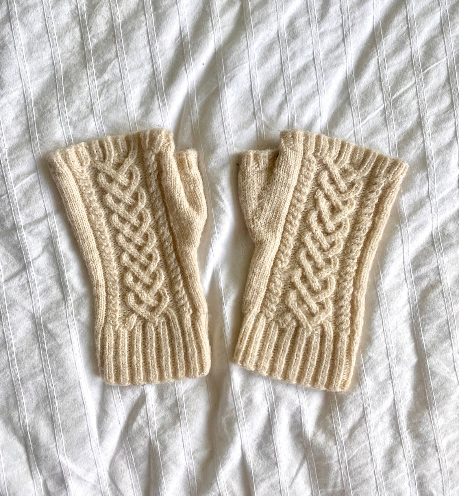 Knitting Pattern Fingerless Gloves, Mittens Pattern, Handwarmers ...