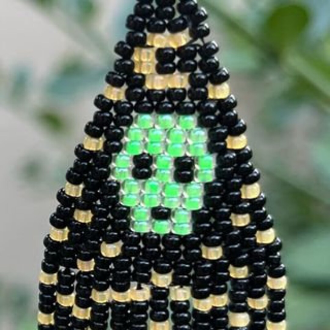 Out of This World Alien Brick Stitch Beading Pattern Beaded Earrings - Etsy