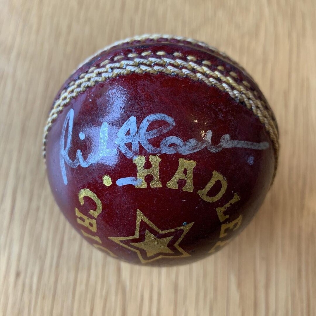 Sir Richard Hadlee Signed Cricket Ball Notts & New Zealand Legend With ...