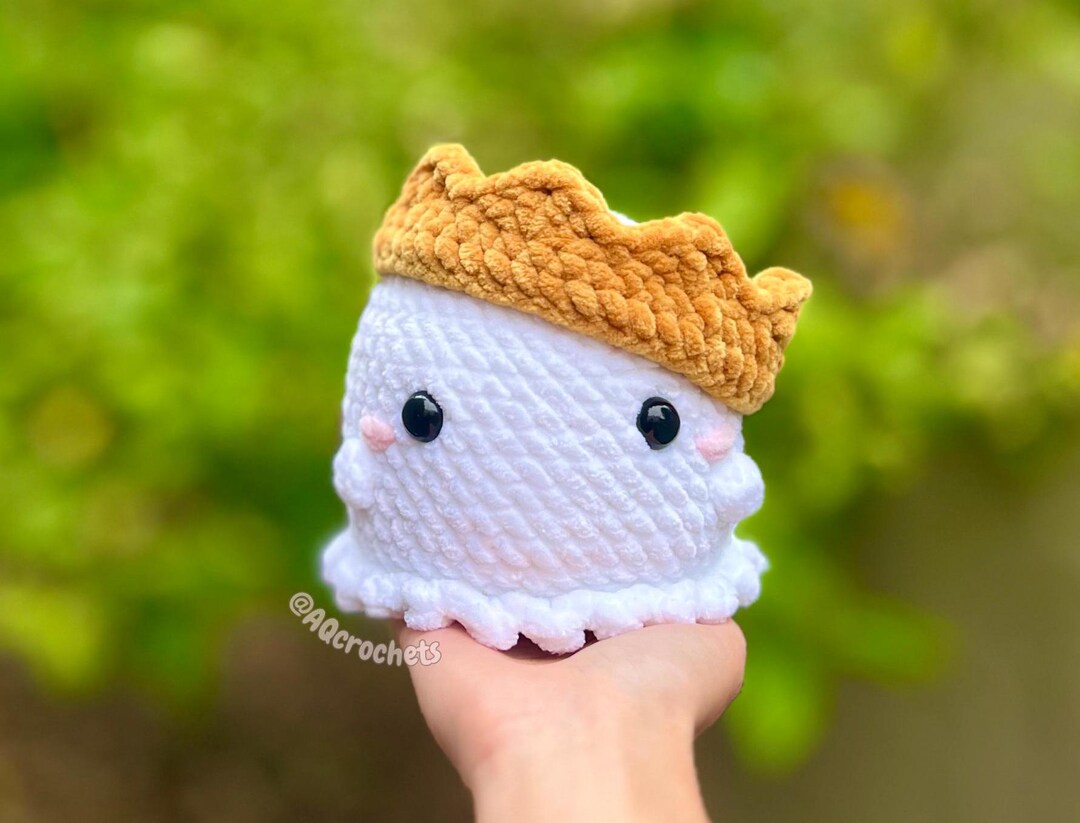 Handmade Ghost Wearing a Crown Crochet Plush, Crochet Ghost Plushie ...