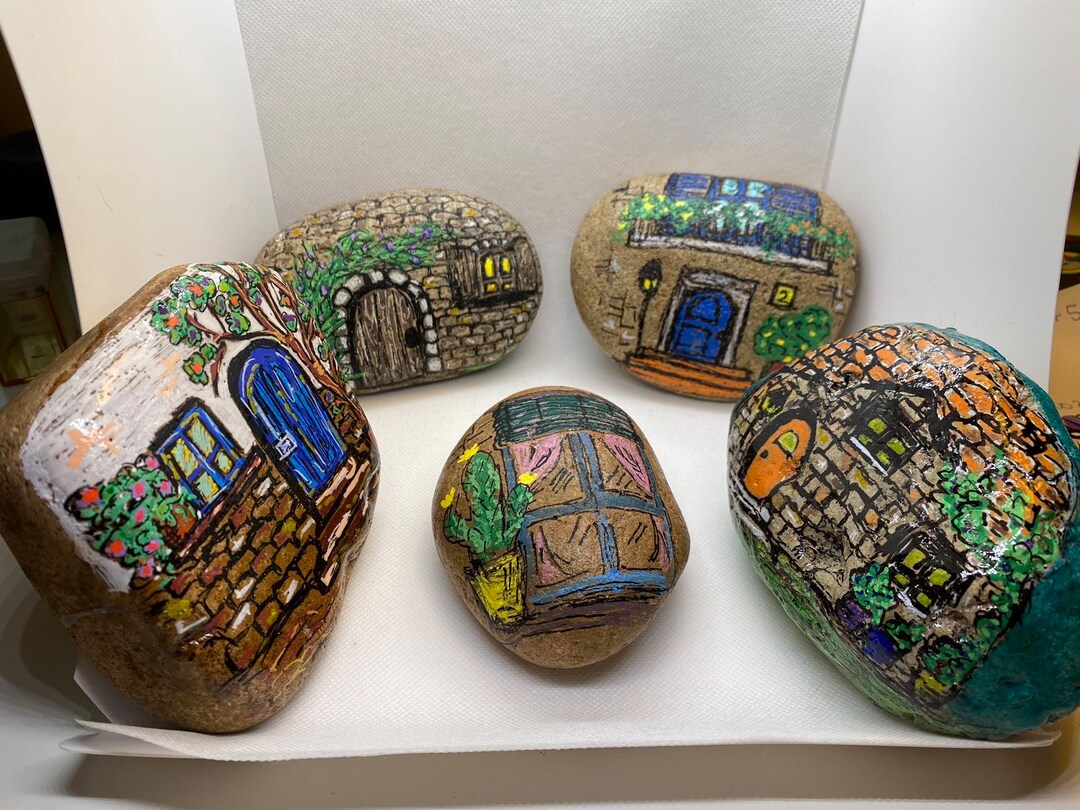 Old Fashioned Homes Medium Hand-painted Stones Realistic Houses Made ...