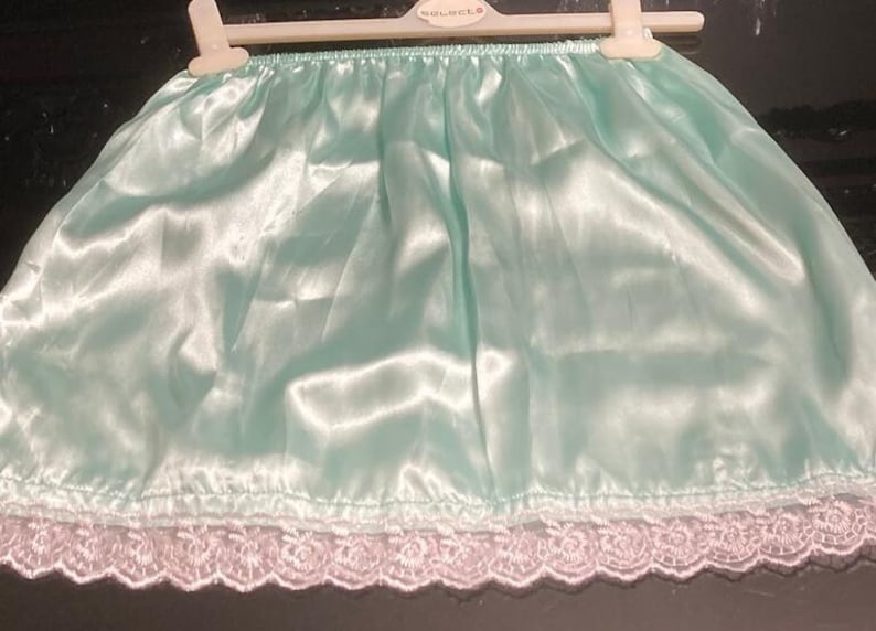 Silky Satin Short Pastel Green Colour Slip/petticoat Half Slip,mini ...