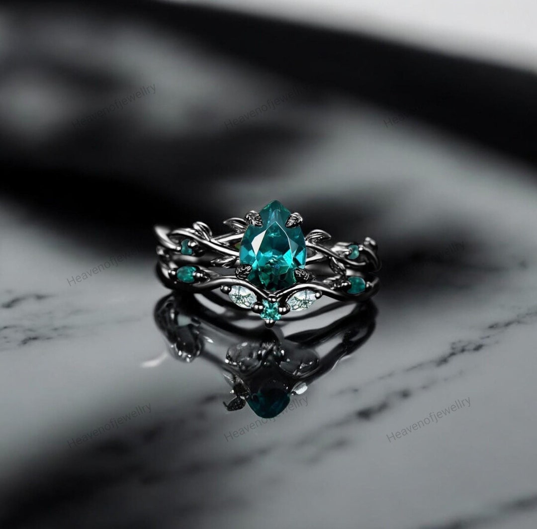 Gothic Black Gold Green Emerald Gold Ring Set 1.25ct Twig Vine Pear ...