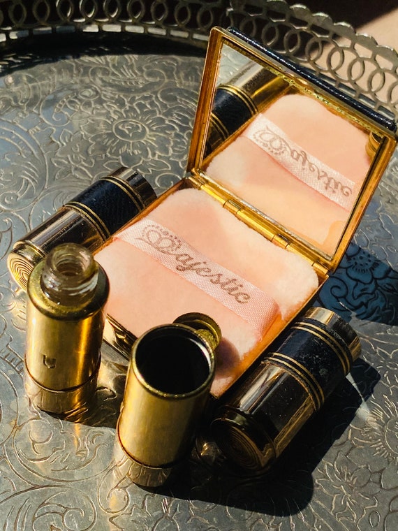Vintage Makeup Compact