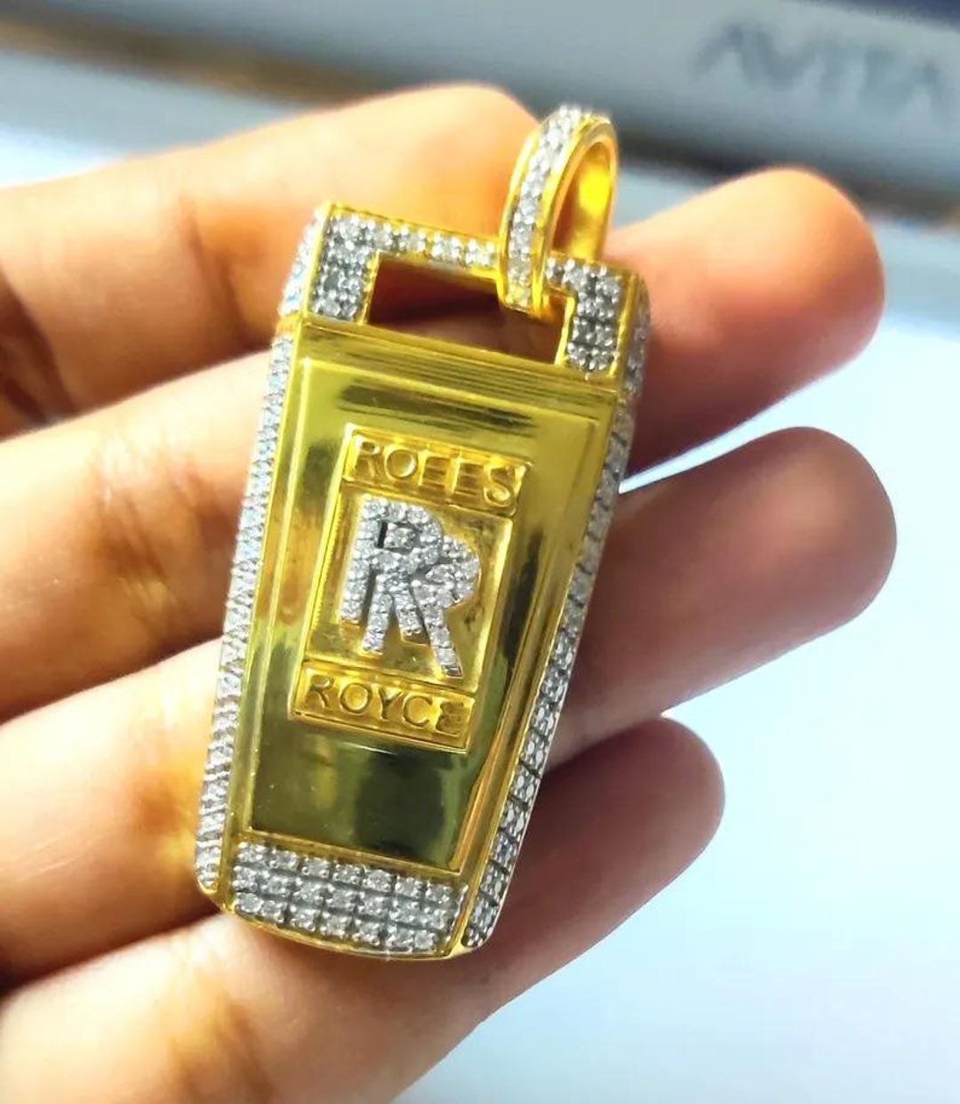 Custom Rolls Royce Key Pendant Round Cut Moissanite Pendant 14K Yellow ...