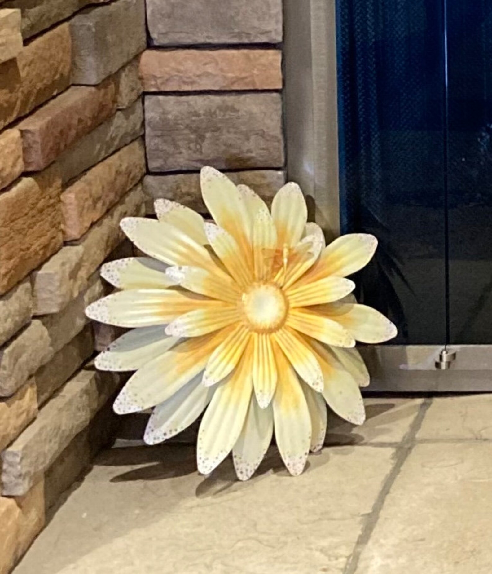 Fence Flower, Whimsical Metal Flower, Hand Painted Flower Centerpiece ...