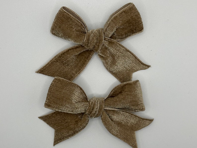Velvet Ribbon Bows With Alligator Clips in Various Sizes! Please See ...