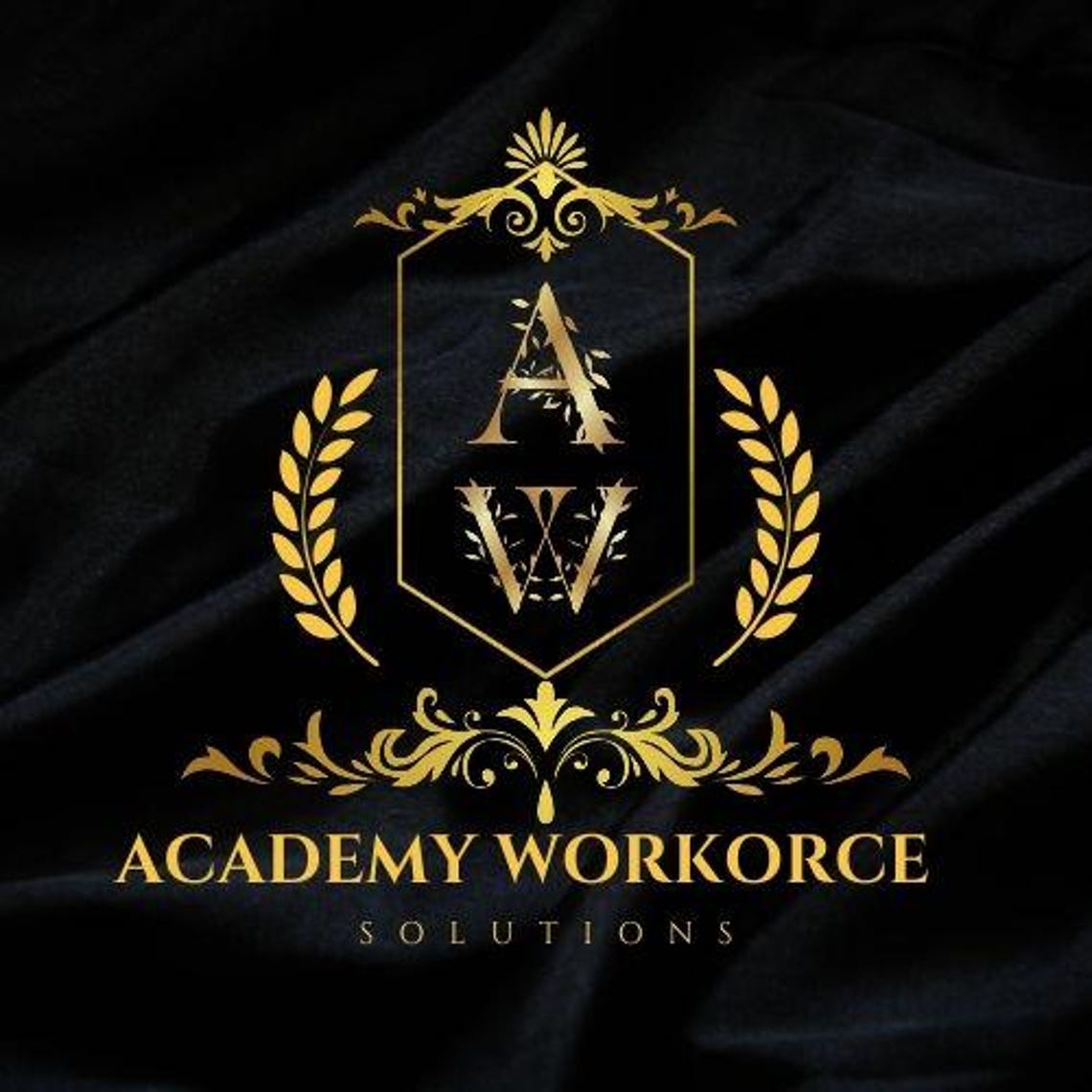 Exclusive Personalised Gold Luxury Logos Premium Design for Upscale ...