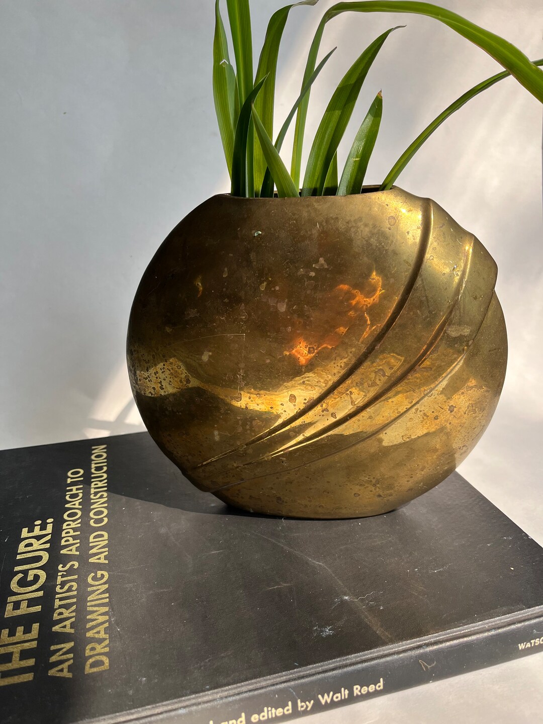 Large Round Brass 80s Disc Vase by Dolbi Cashier, Art Deco Revival ...