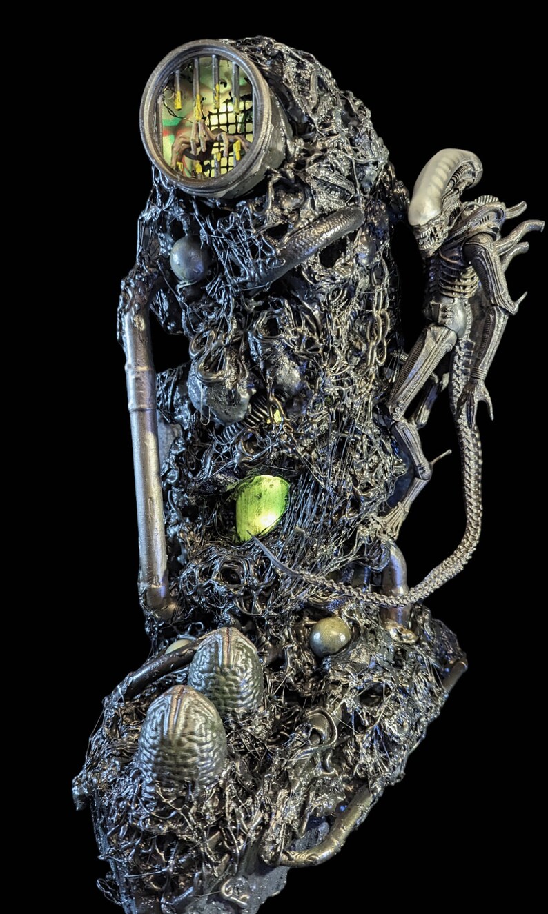 Aliens Xenomorph Hive Tower Display FIGURE INCLUDED - Etsy