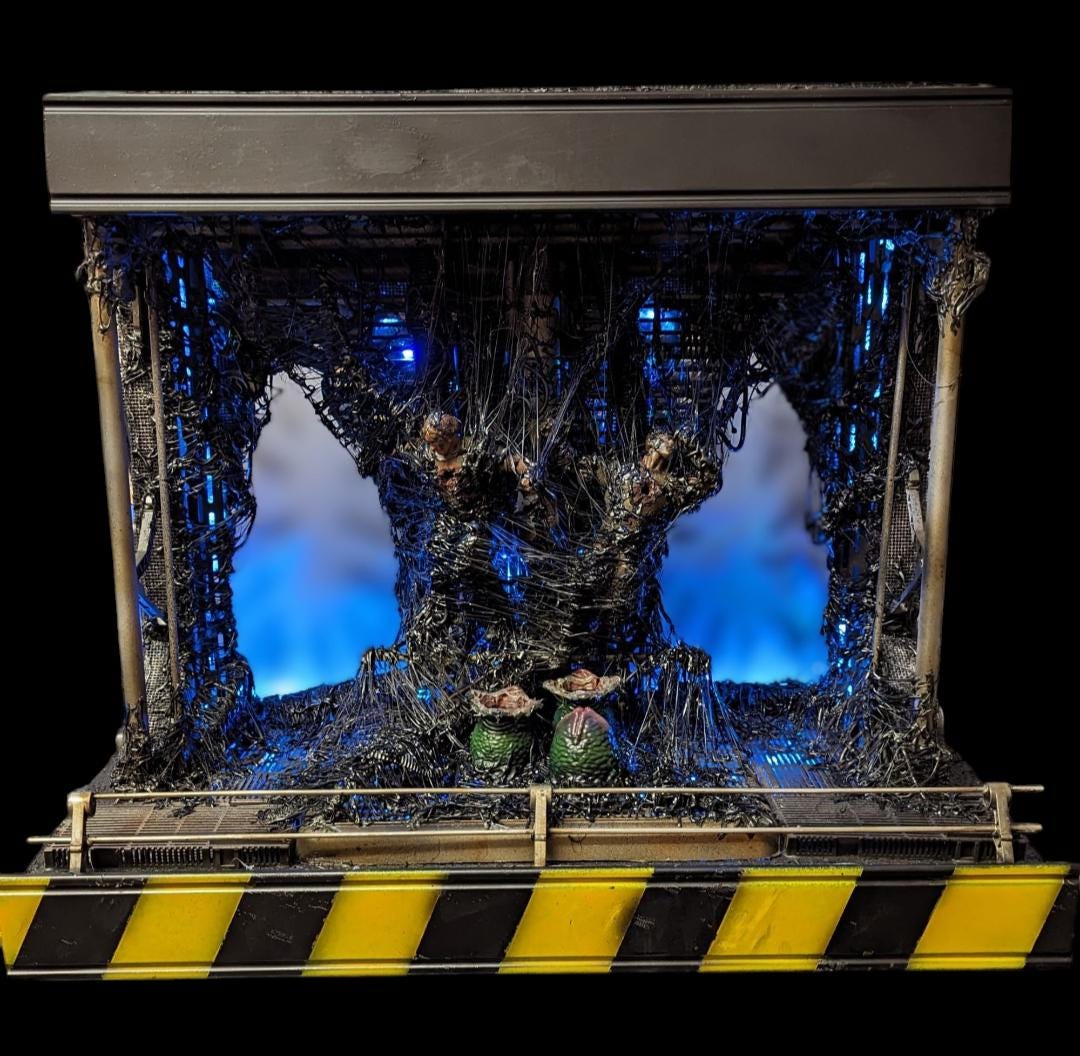 Alien Duo Diorama - Etsy