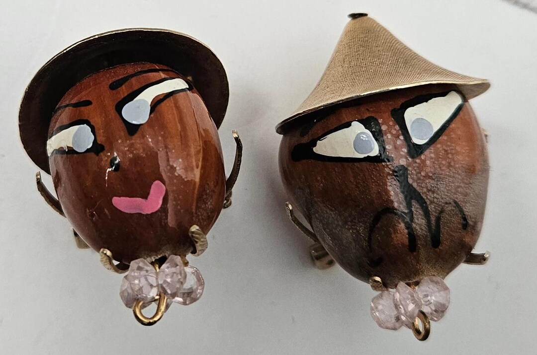 Vintage Pins Pecan Nut Man & Woman Heads Rare Brooches Weird Odd ...