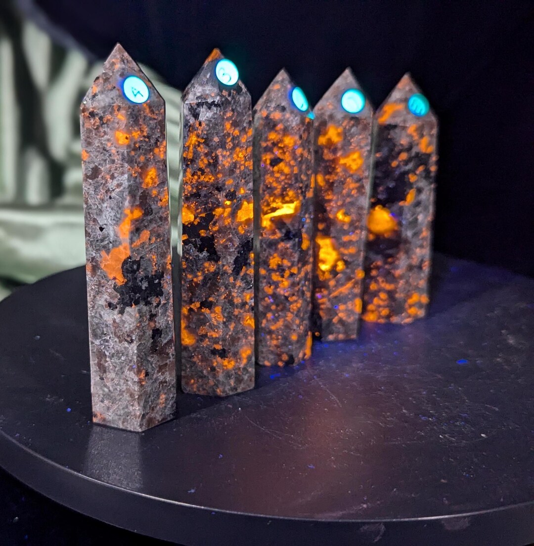 Hand Carved Yooperlite Towers UV Reactive Crystal Obelisk Fire Stone ...