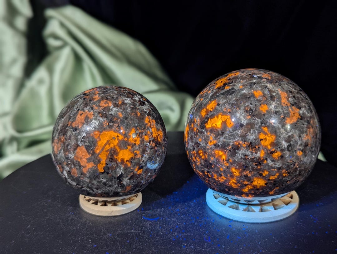 Yooperlite Sphere ~ UV Reactive Crystal Orb ~ Fire Stone ~ Yooperlite ...