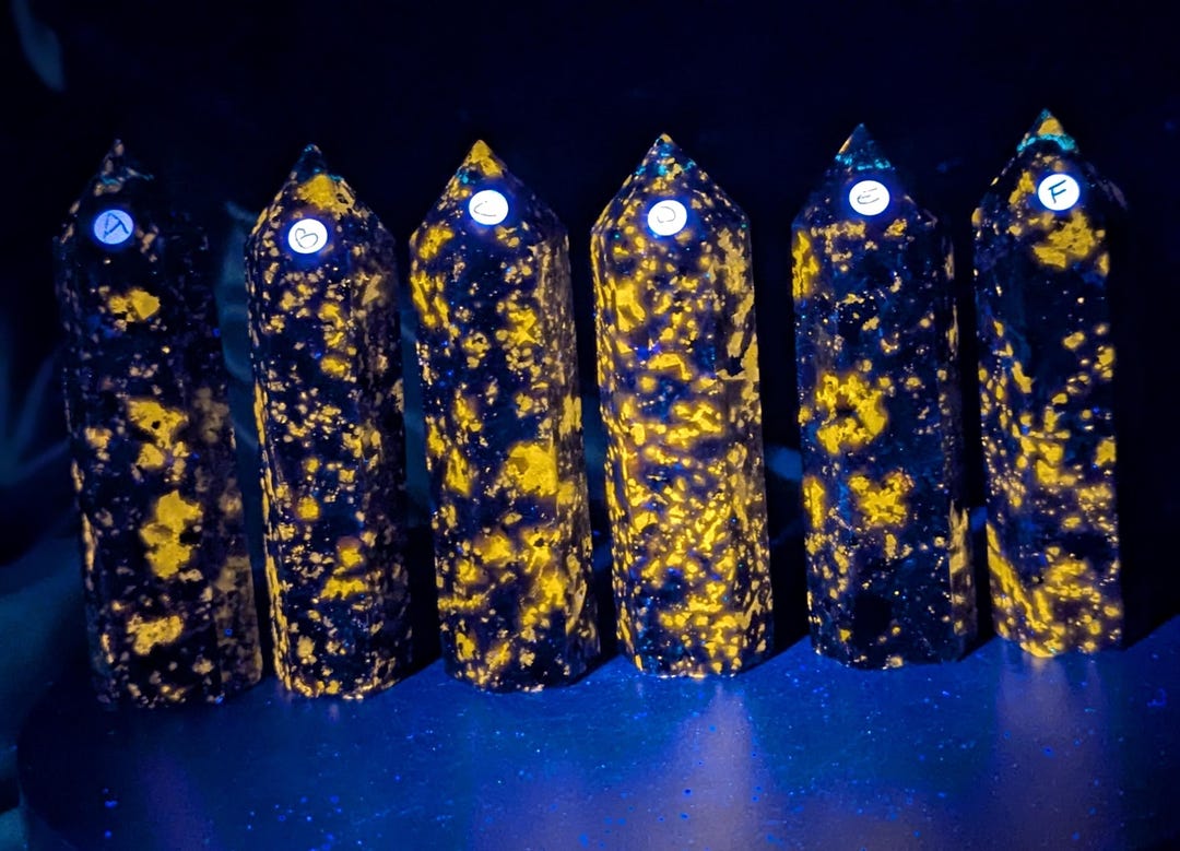 Hand Carved Yooperlite Towers ~ UV Reactive Crystal Obelisk ~ Fire ...