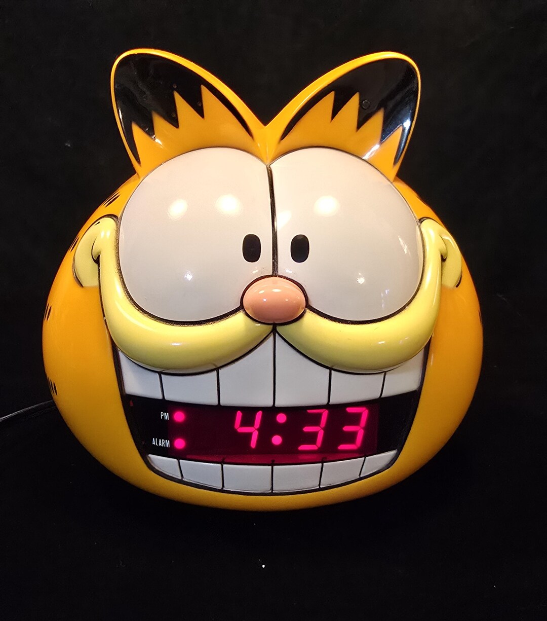 Vintage 1991 Sunbeam Garfield Digital Alarm Clock Works 7 Wide by 7 ...