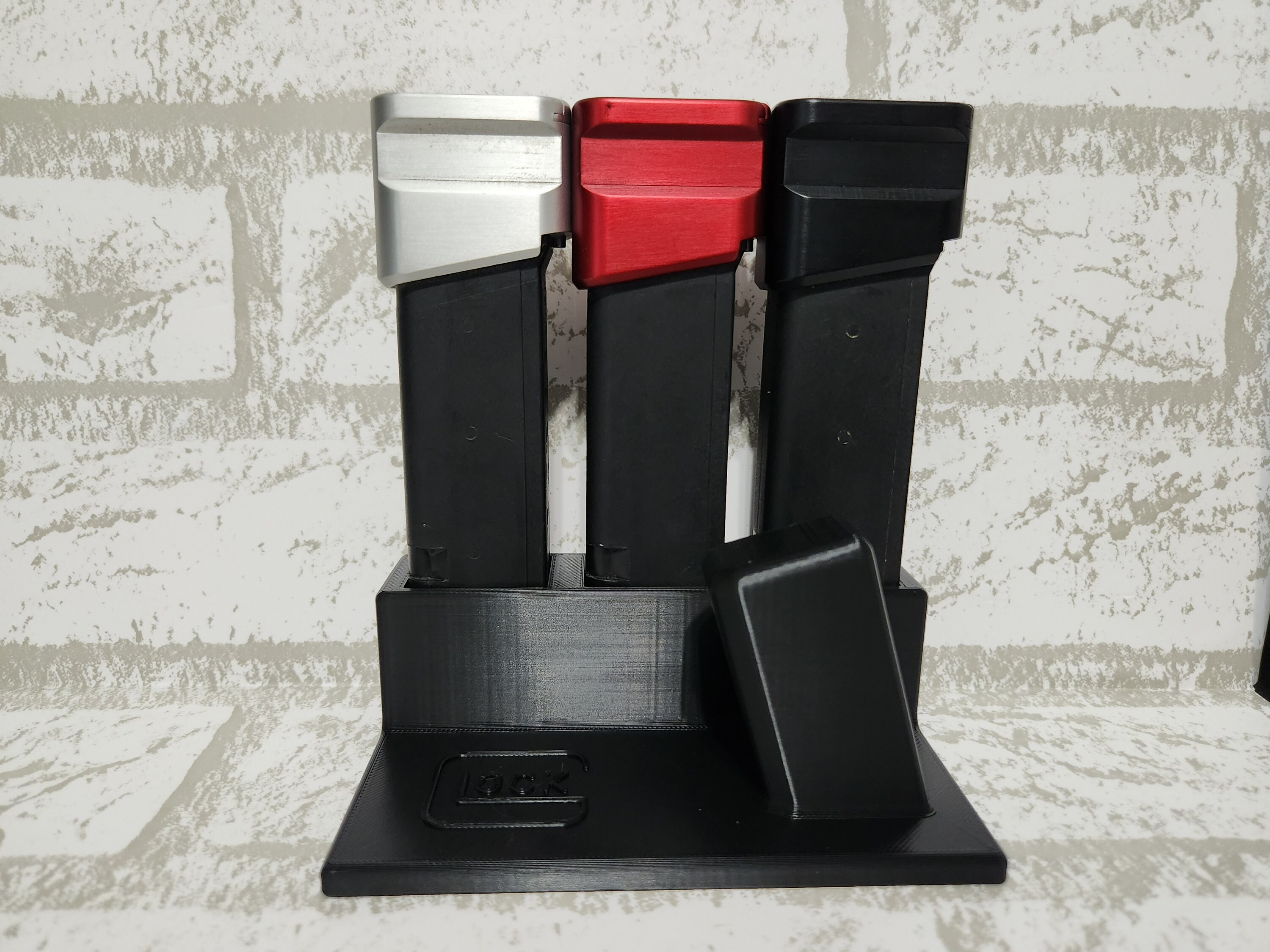 Glock Display Stand W Magazine Holder / 1911 Display Stand W Magazine ...