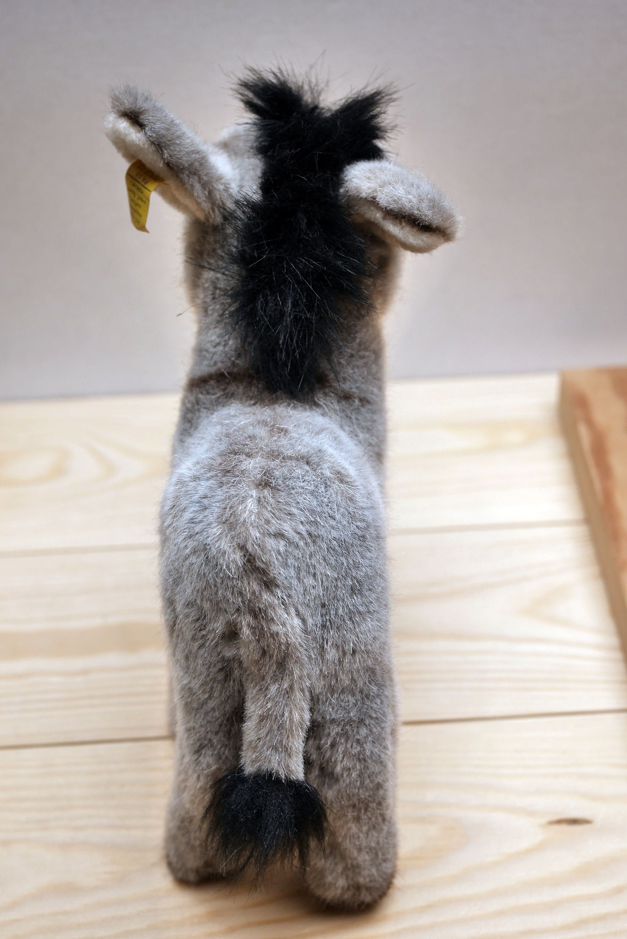 Steiff Donkey Grissy 3605/20, With Button, Flag and Shield, 1980, 22 Cm ...