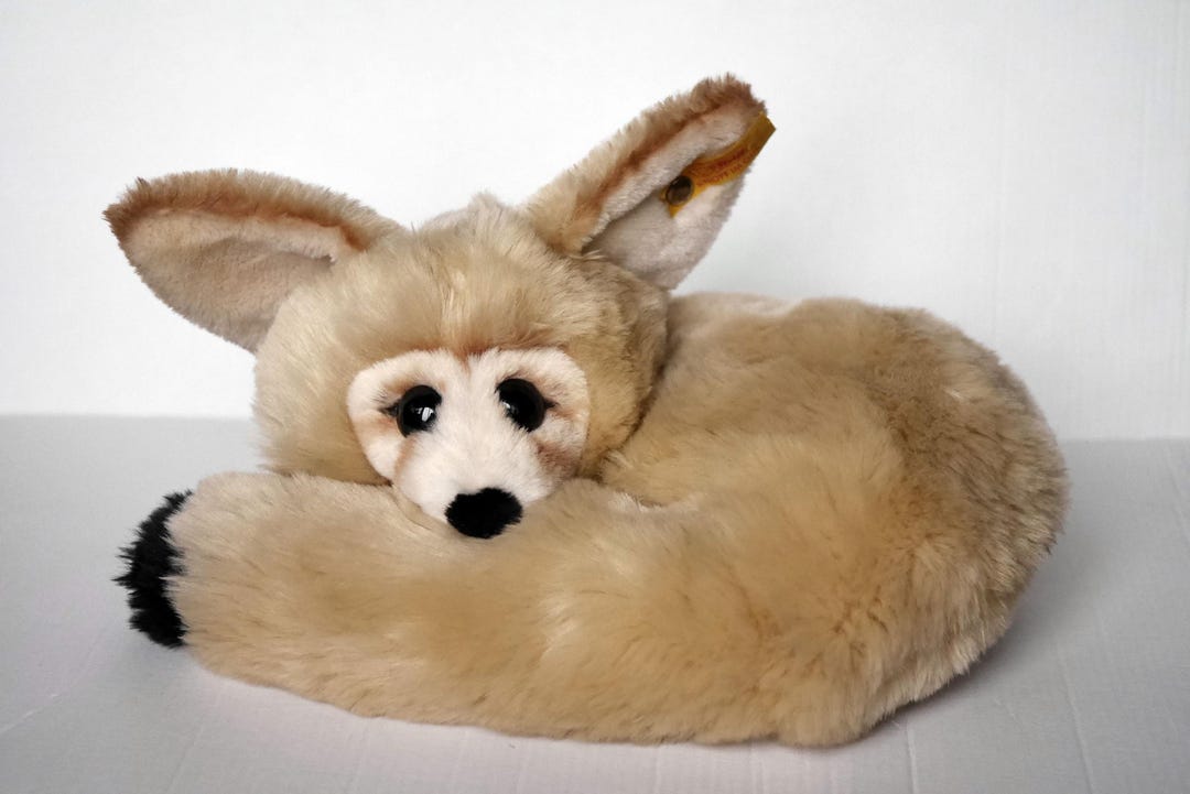 Steiff Desert Fox FENNY, 070013, Ringed Fox With Button in Ear and Flag ...