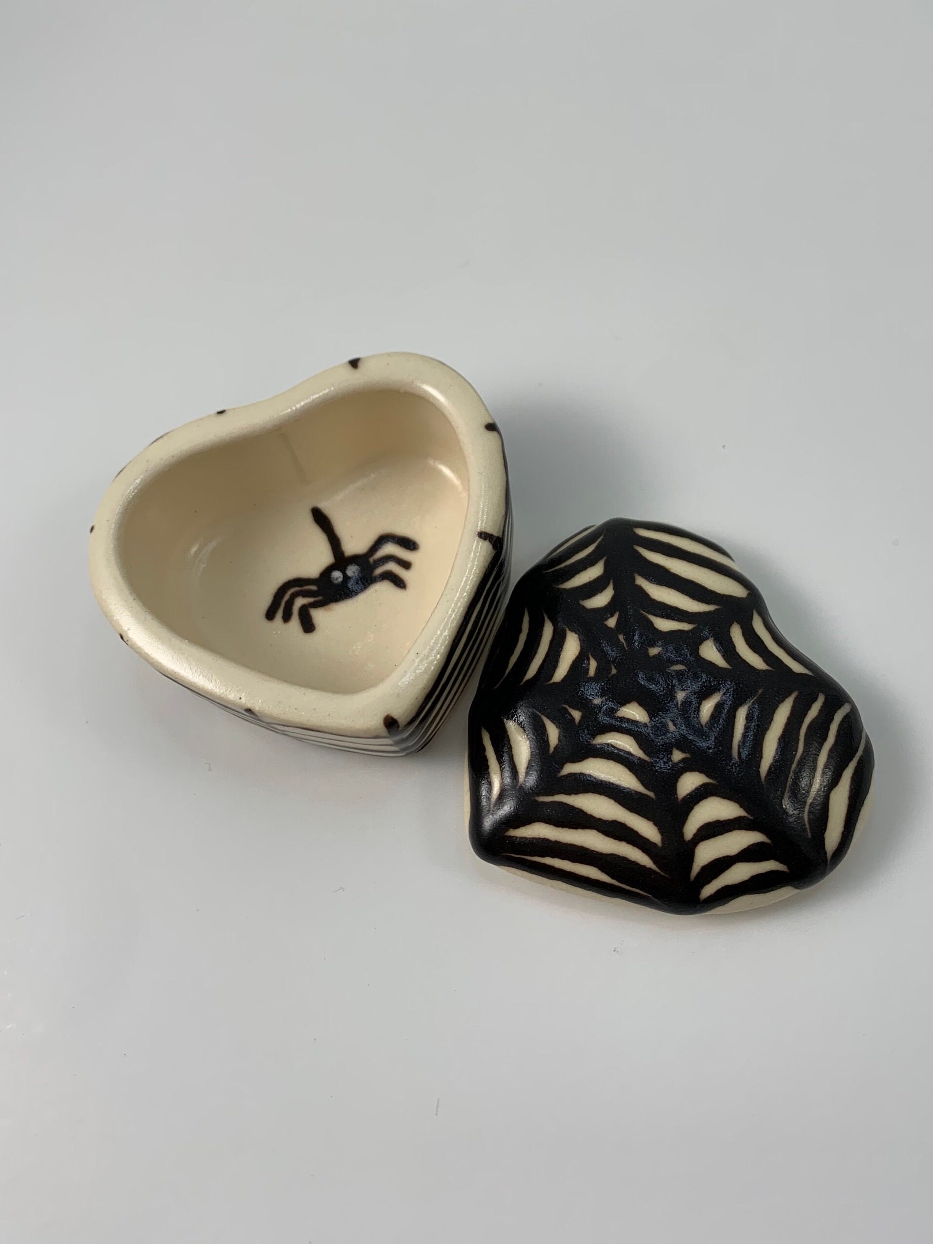 Mini Spider Web Dish, Trinket Jar Container - Etsy